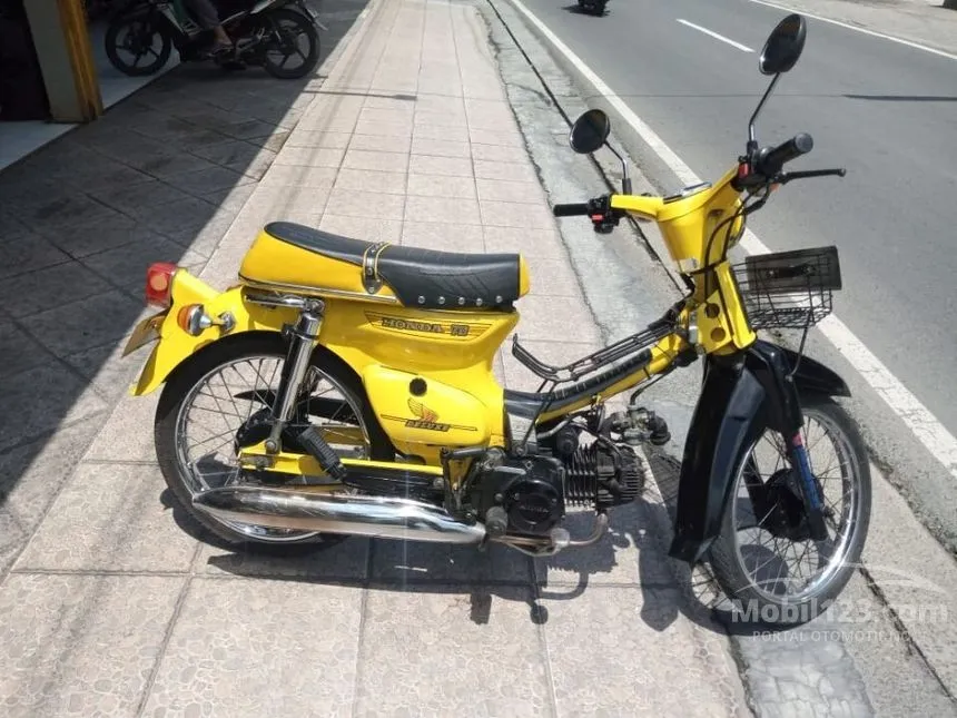 Jual Motor Honda Astrea 2002 0.1 di Jawa Timur Manual Others Kuning Rp ...
