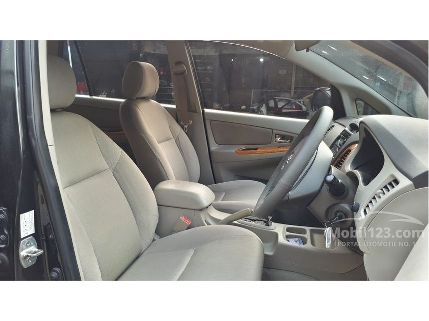 Jual Mobil Toyota Kijang Innova 2010 V 2.0 di DKI Jakarta Automatic MPV ...