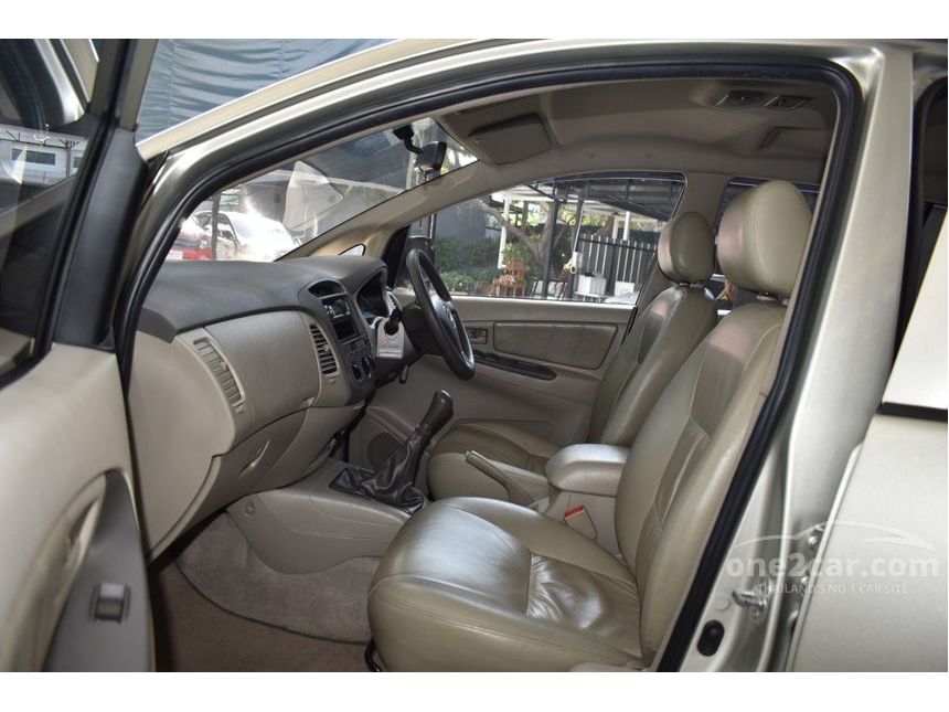 Toyota Innova 2010 E 2.0 in กรุงเทพและปริมณฑล Manual Wagon สีเงิน for ...