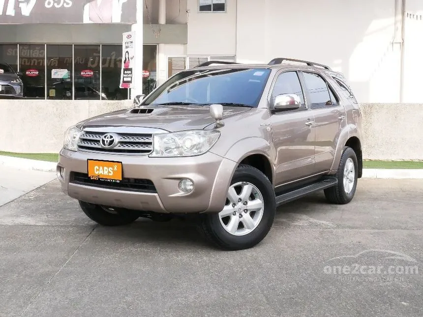 2010 Toyota Fortuner 3.0 (ปี 08-11) V SUV for sale on One2car