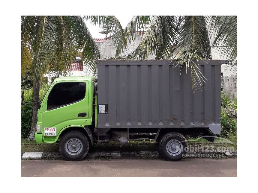 Jual Mobil Hino Dutro 2009 4.0 di Jawa Barat Manual Trucks Hijau Rp 95. ...