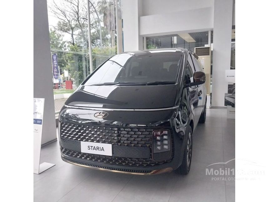 Jual Mobil Hyundai Staria 2024 Signature 7 2.2 di DKI Jakarta Automatic ...
