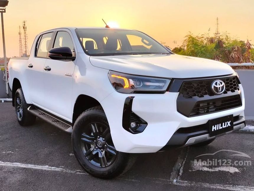 Jual Mobil Toyota Hilux 2025 V 2.4 di Jawa Barat Automatic Pickup Putih Rp 412.000.000 ...