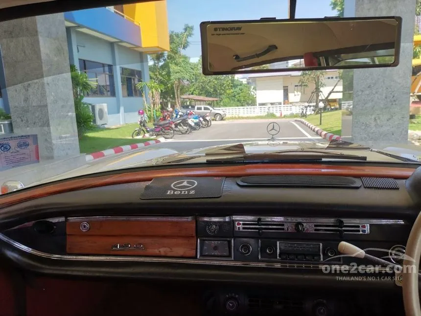 1962 Mercedes-Benz 190C 1.9 W110 (ปี 61-68) 1.9 Classic Sedan MT for ...