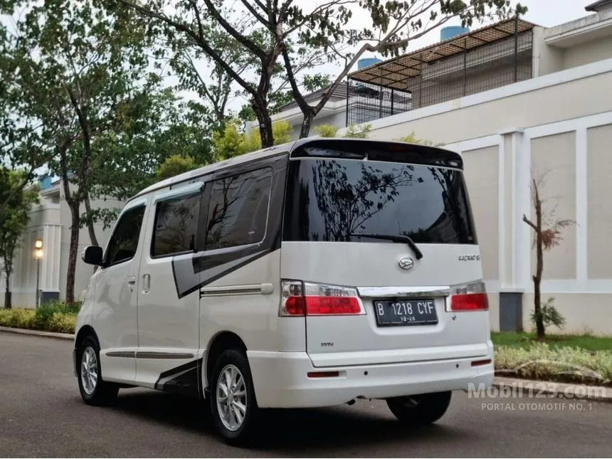 Jual Mobil Daihatsu Luxio 2015 X 1.5 di Banten Manual MPV Putih Rp 139.000.000 - 12602169 ...