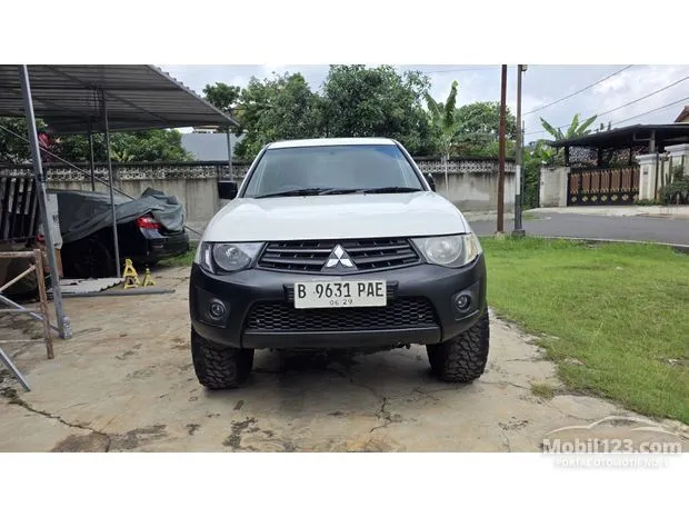 Jual Mitsubishi Strada Triton HDX Single Cabin 4X4 Bekas di Indonesia ...